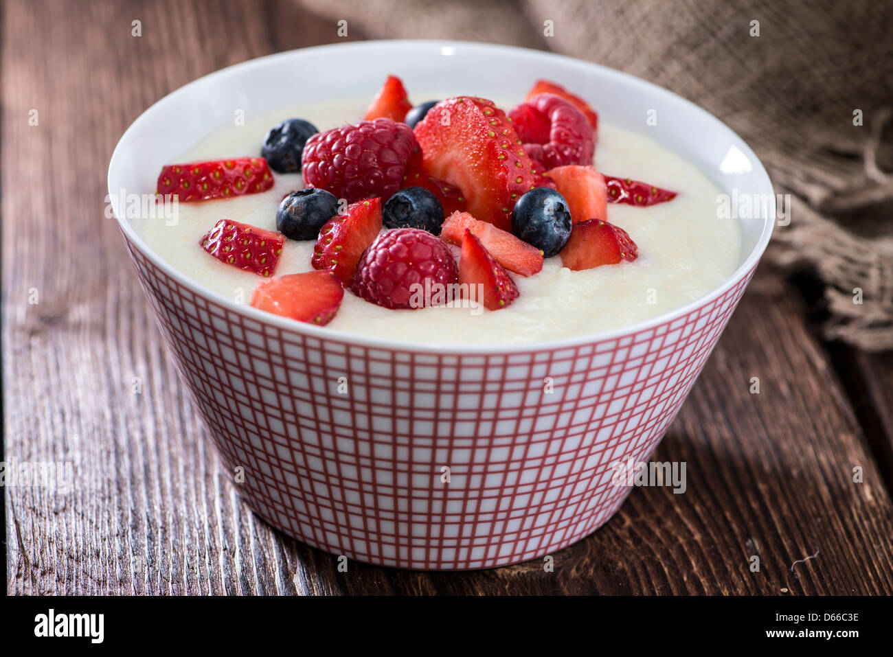 Semolina pudding hi-res stock photography and images - Alamy