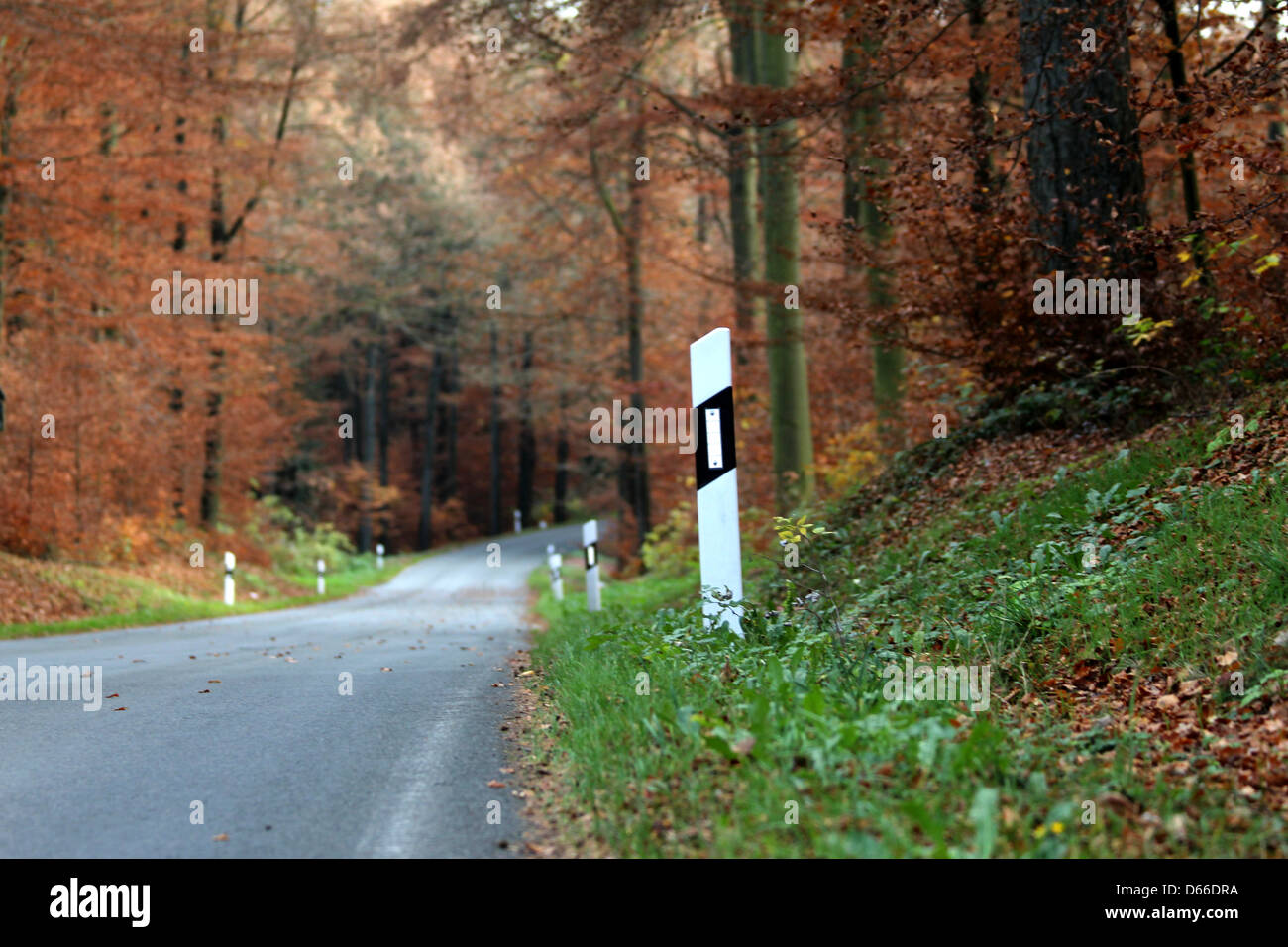 Country road sign hi-res stock photography and images - Alamy