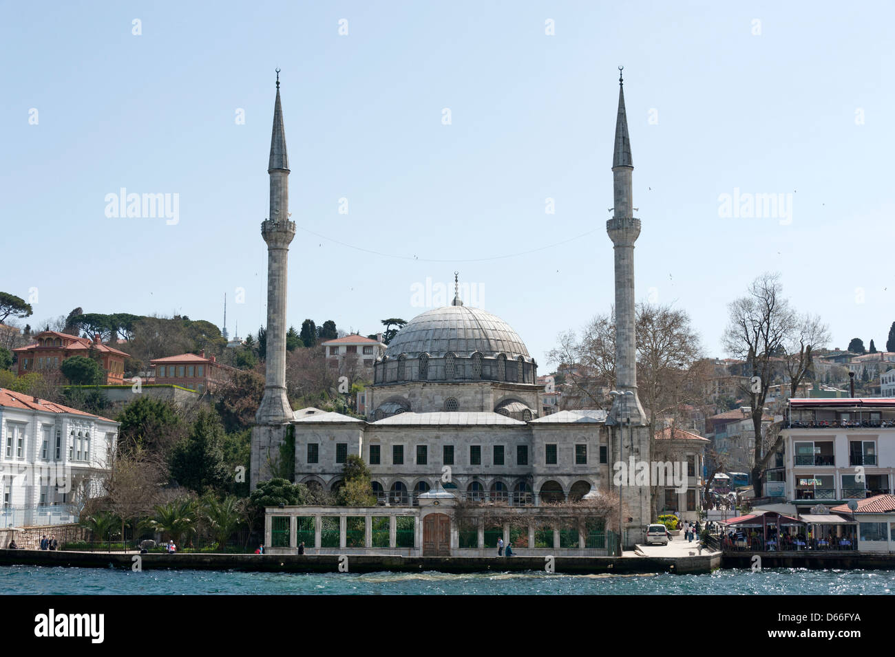 Mosque on the bosphorus hi-res stock photography and images - Alamy
