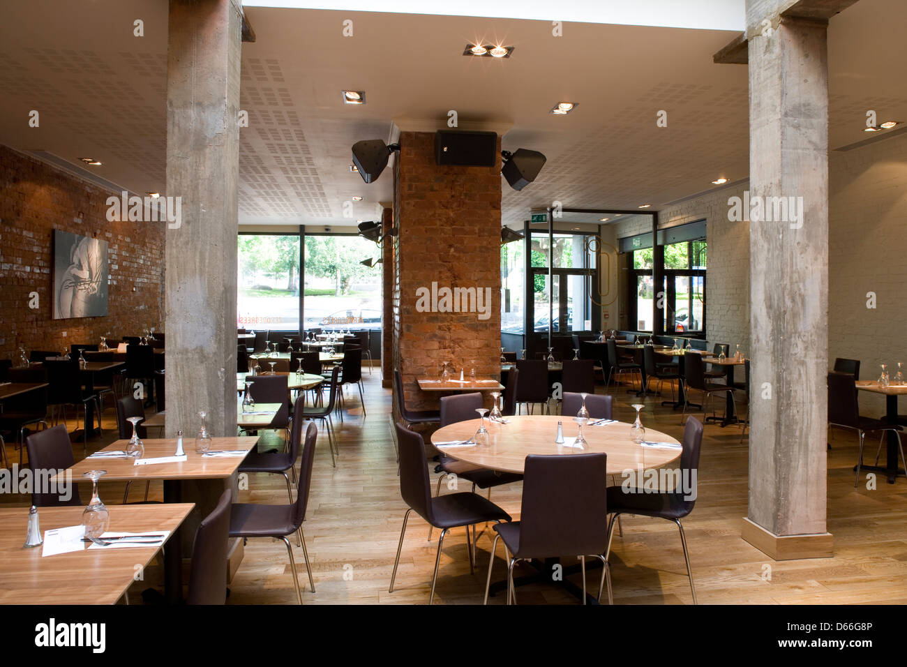 Restaurant and micro brewery Stock Photo - Alamy