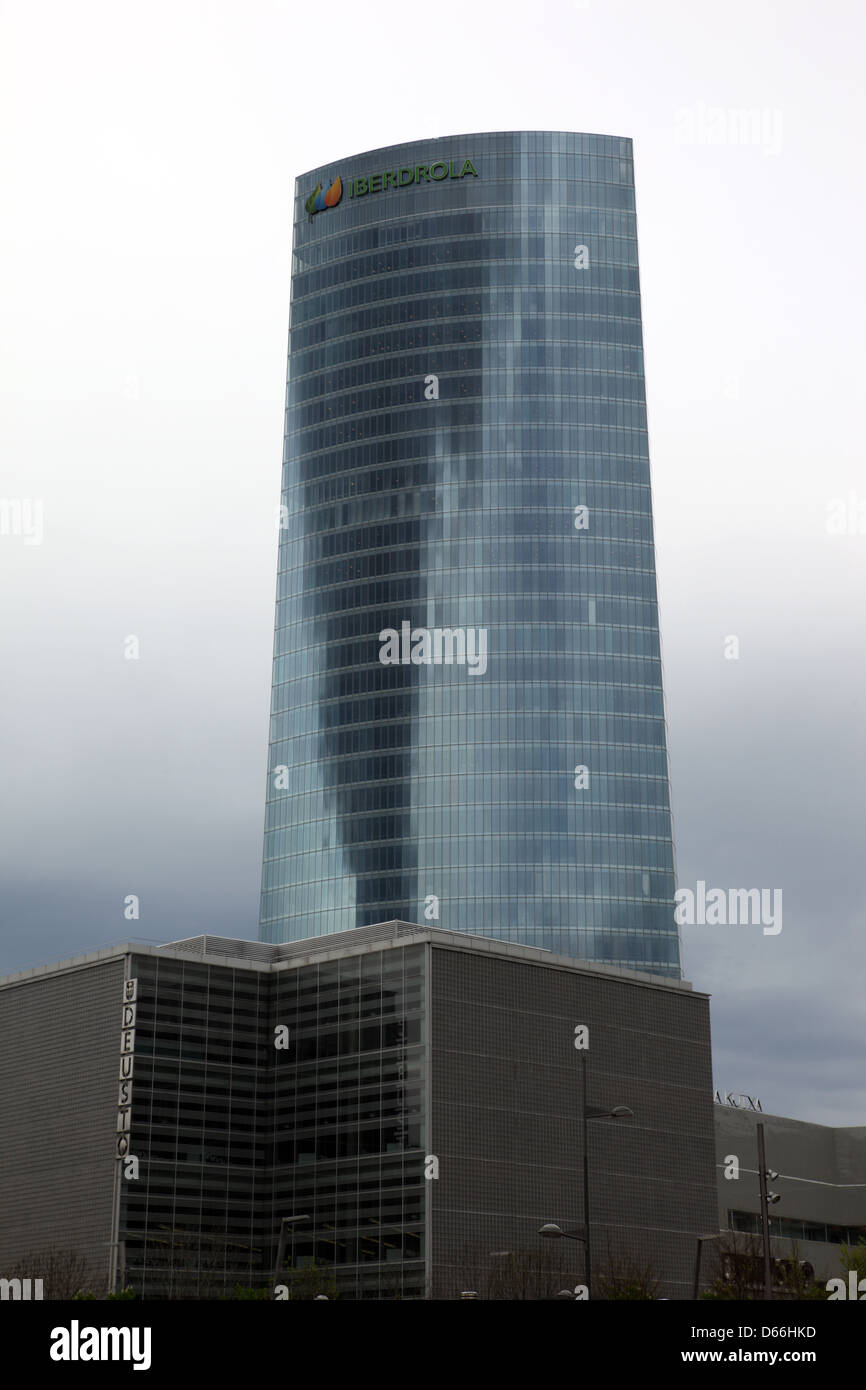 IBERDROLA Building, which overlooks the Guggenheim, Bilbao, Basque ...