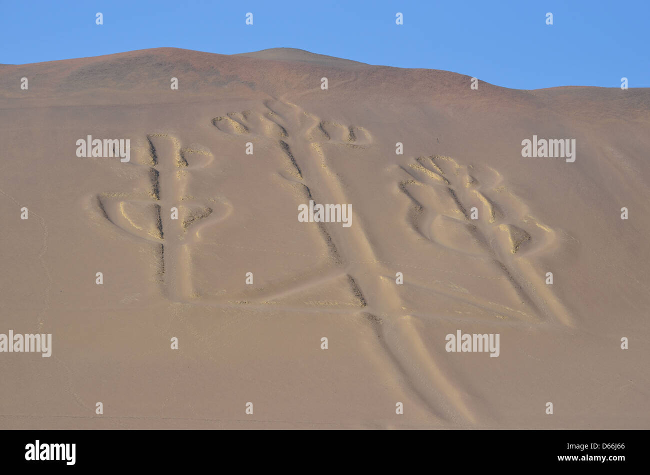 The Candelabra, an ancient geoglyph on the desert coast near Paracas ...