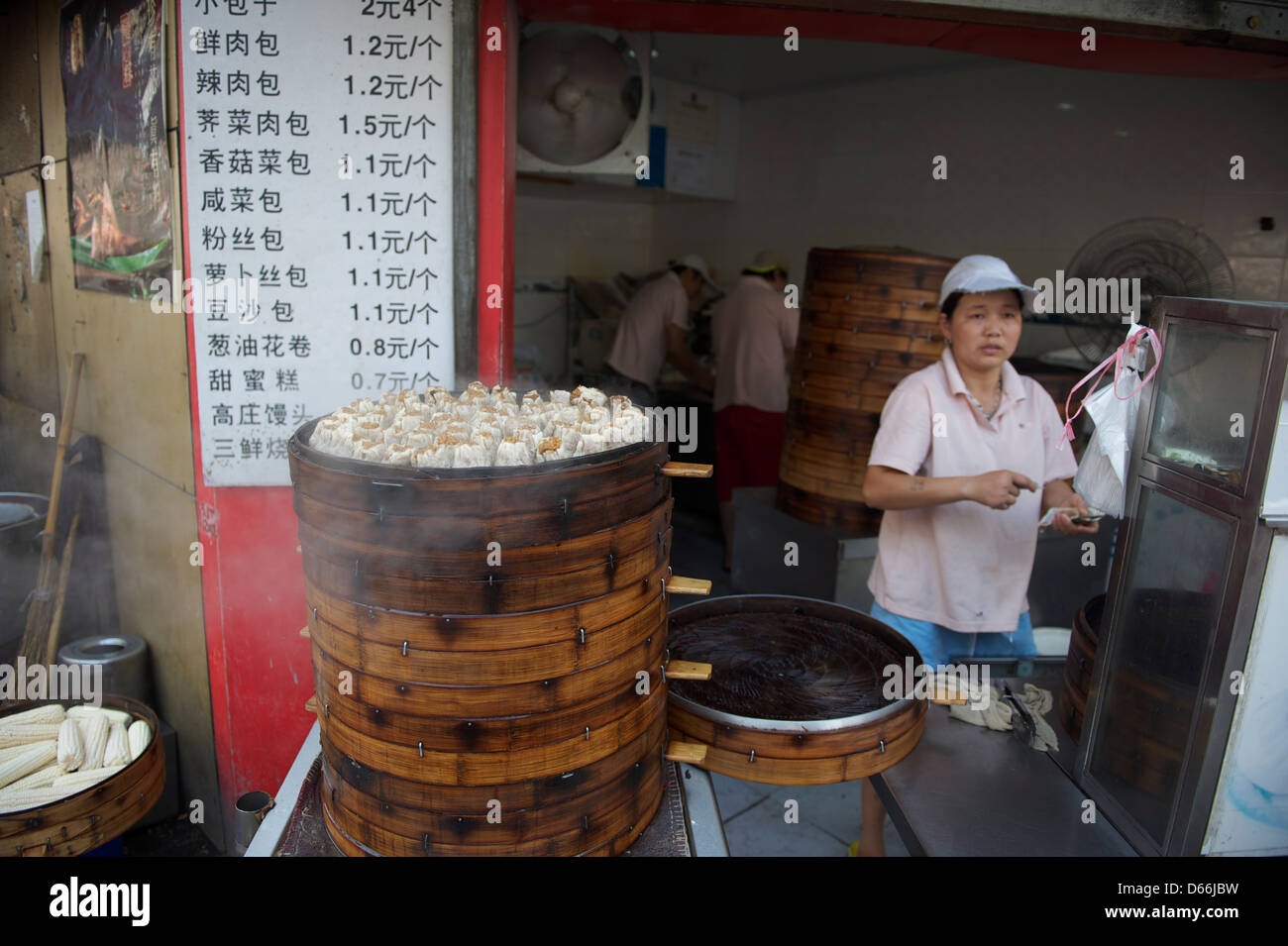 dumpling making and selling Stock Photo - Alamy