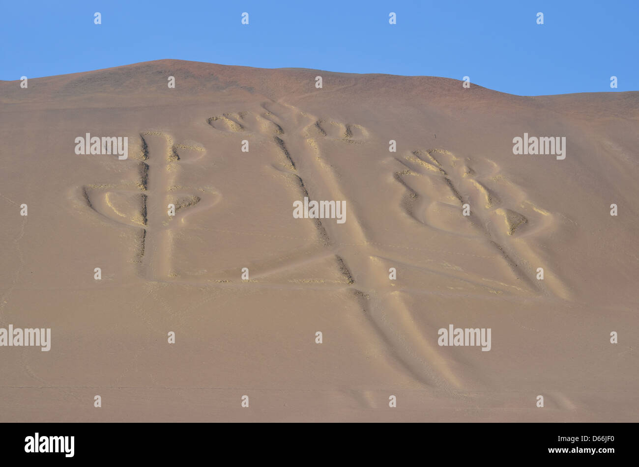 The Candelabra, an ancient geoglyph on the desert coast near Paracas ...