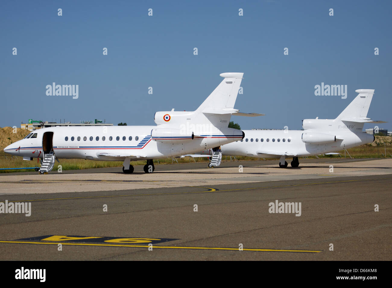 French military base hi-res stock photography and images - Alamy