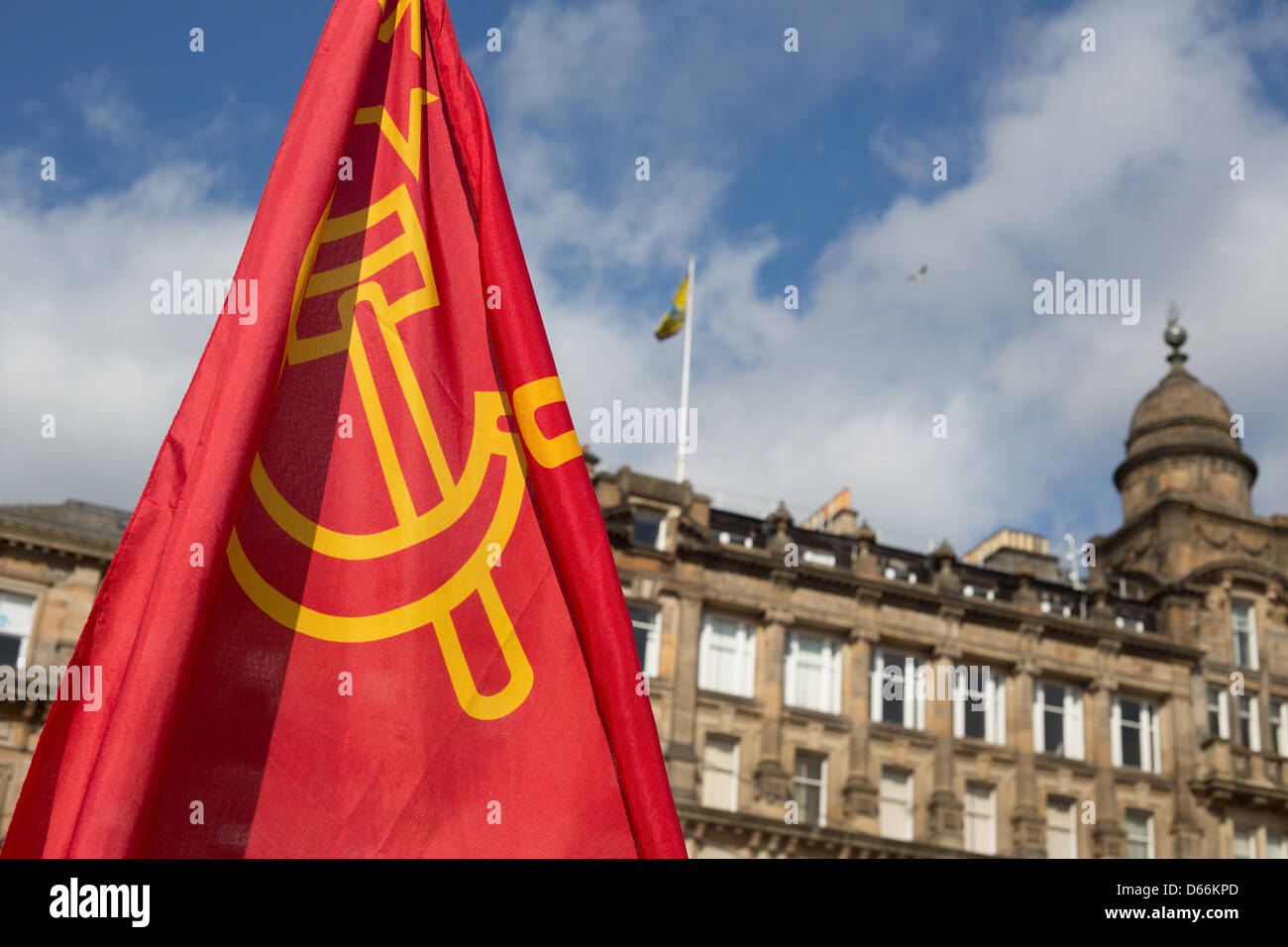 Soviet flag red square hi-res stock photography and images - Alamy