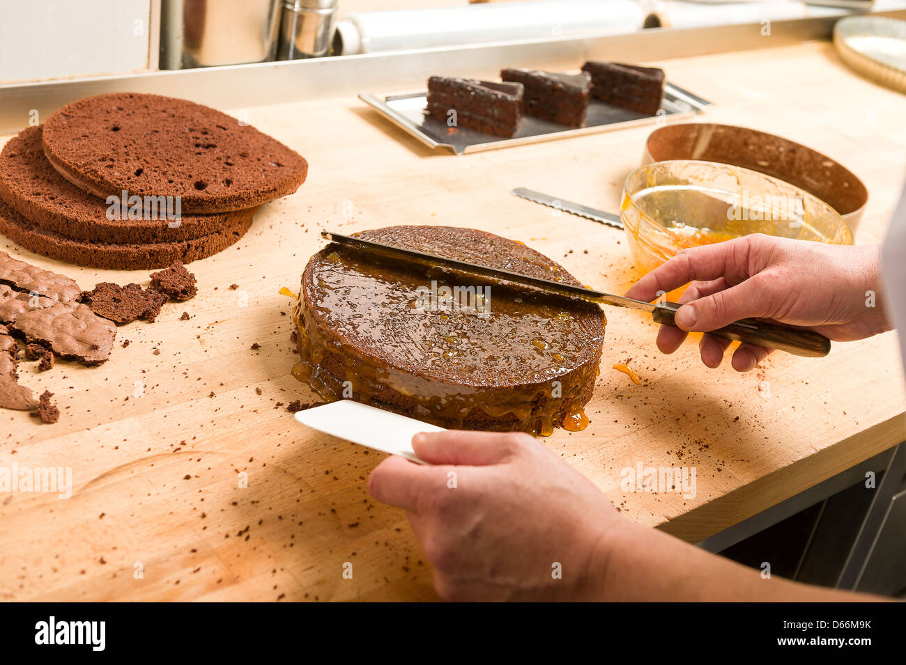 Spreading knife hi-res stock photography and images - Alamy
