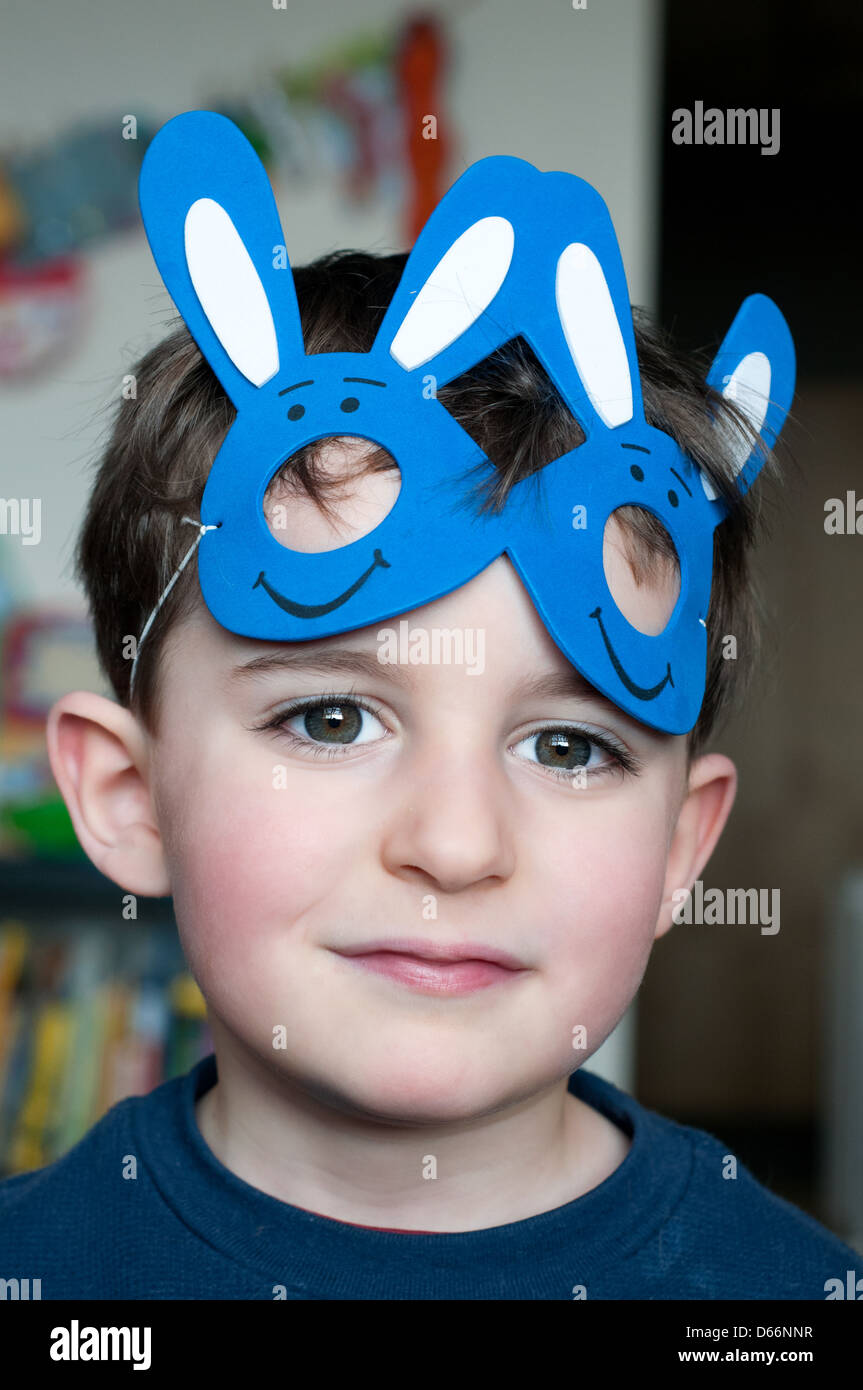 Boy wearing a mask hi-res stock photography and images - Alamy