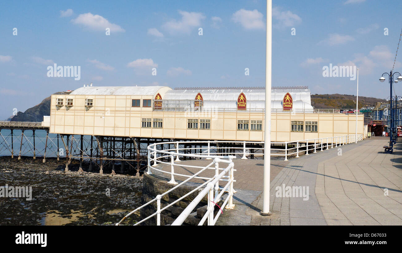 The royal pier aberystwyth hi-res stock photography and images - Alamy