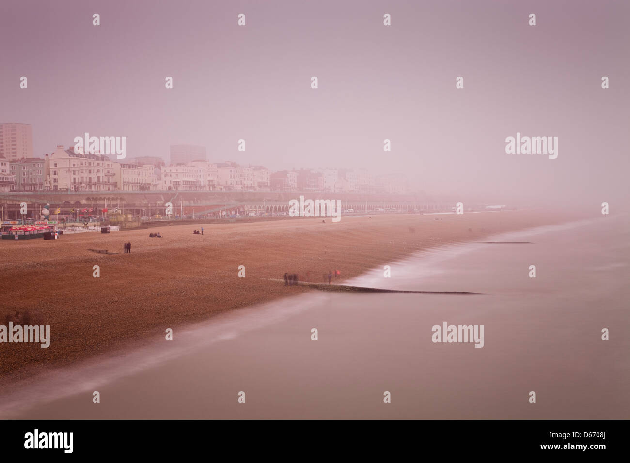 Brighton beach winter hi-res stock photography and images - Alamy