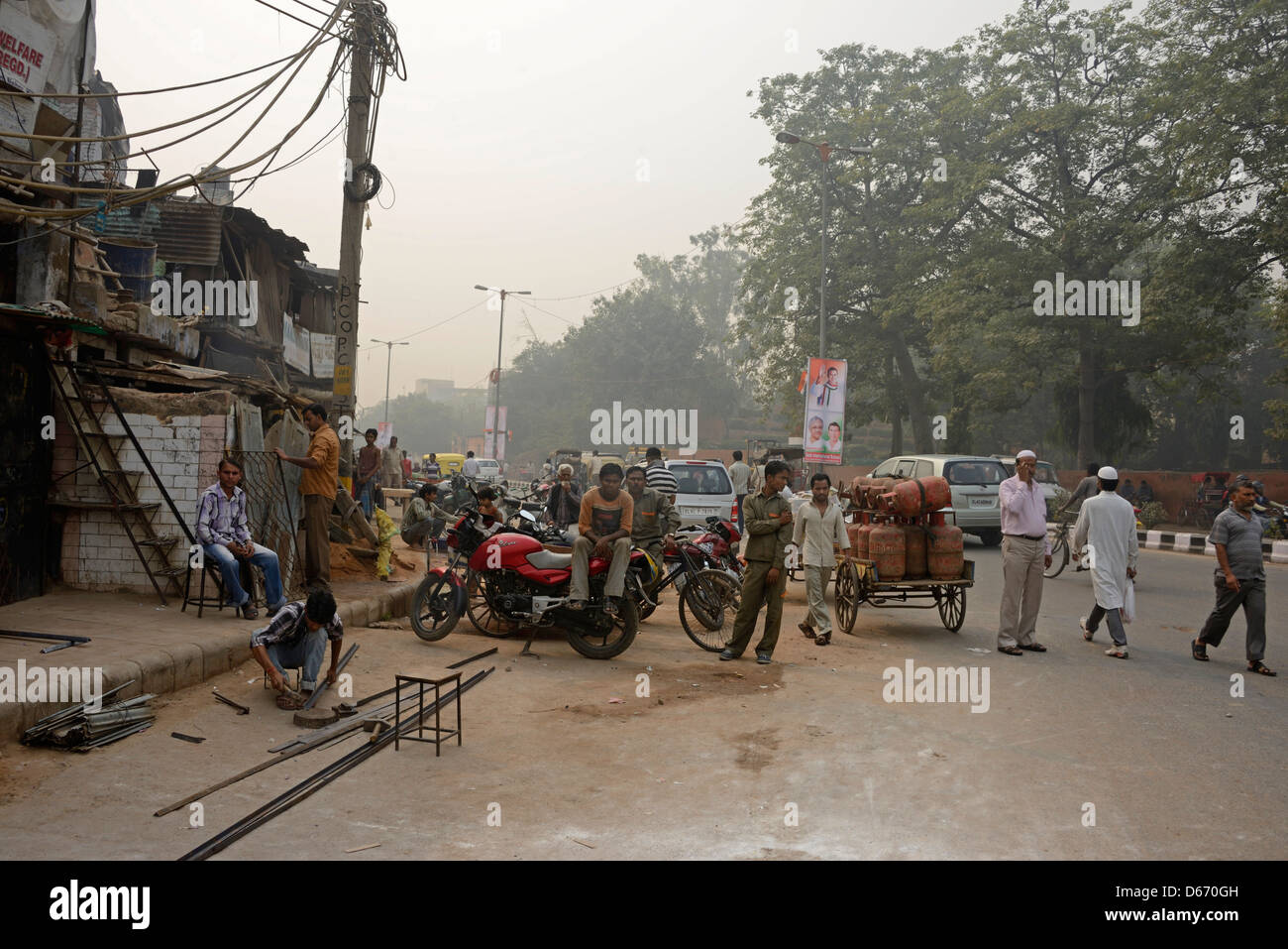 Indian slums hi-res stock photography and images - Alamy