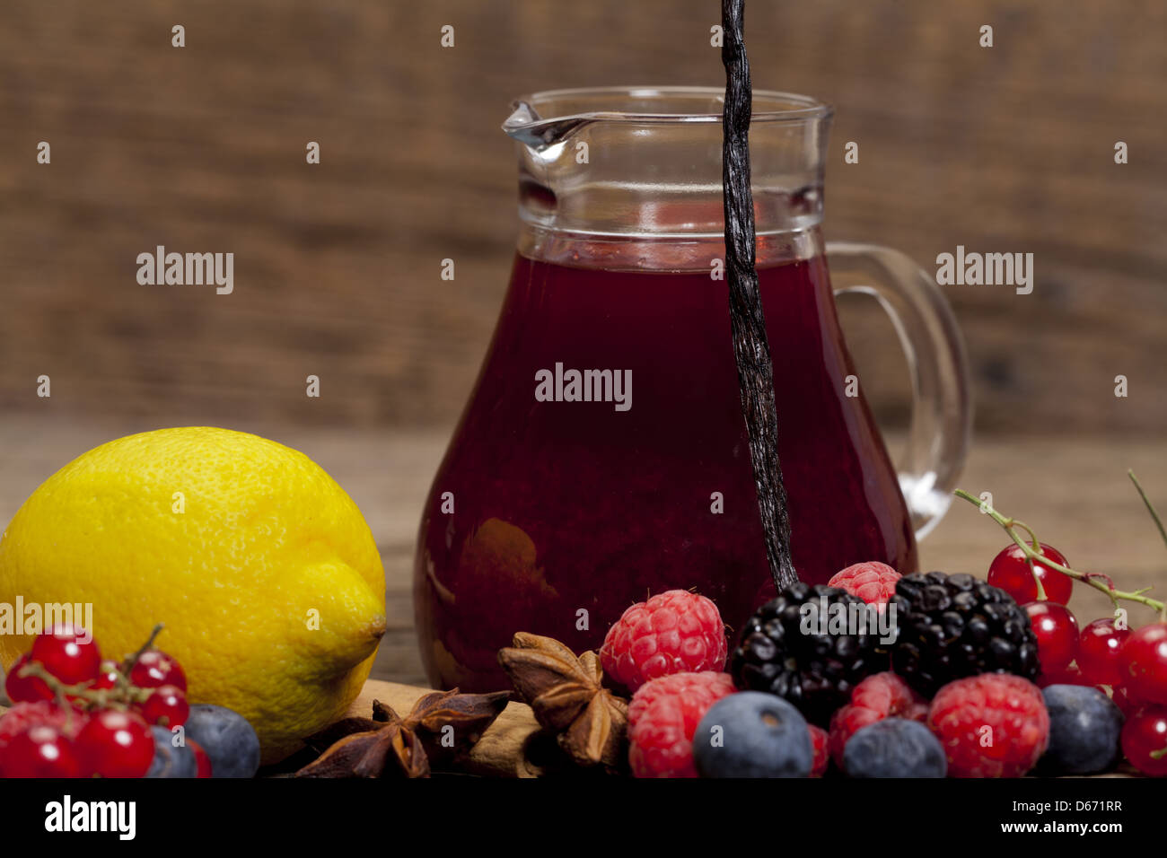 Fresh ingredients for a traditional berry jelly Stock Photo - Alamy