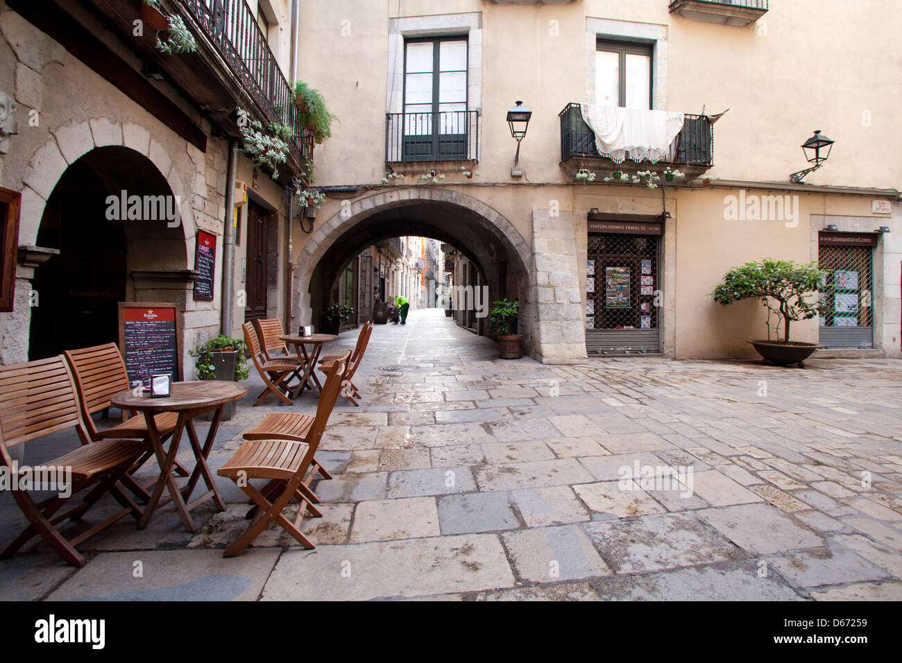 City streets in spain hi-res stock photography and images - Alamy