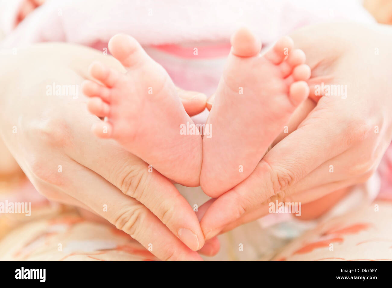 Mothers feet hi-res stock photography and images - Alamy