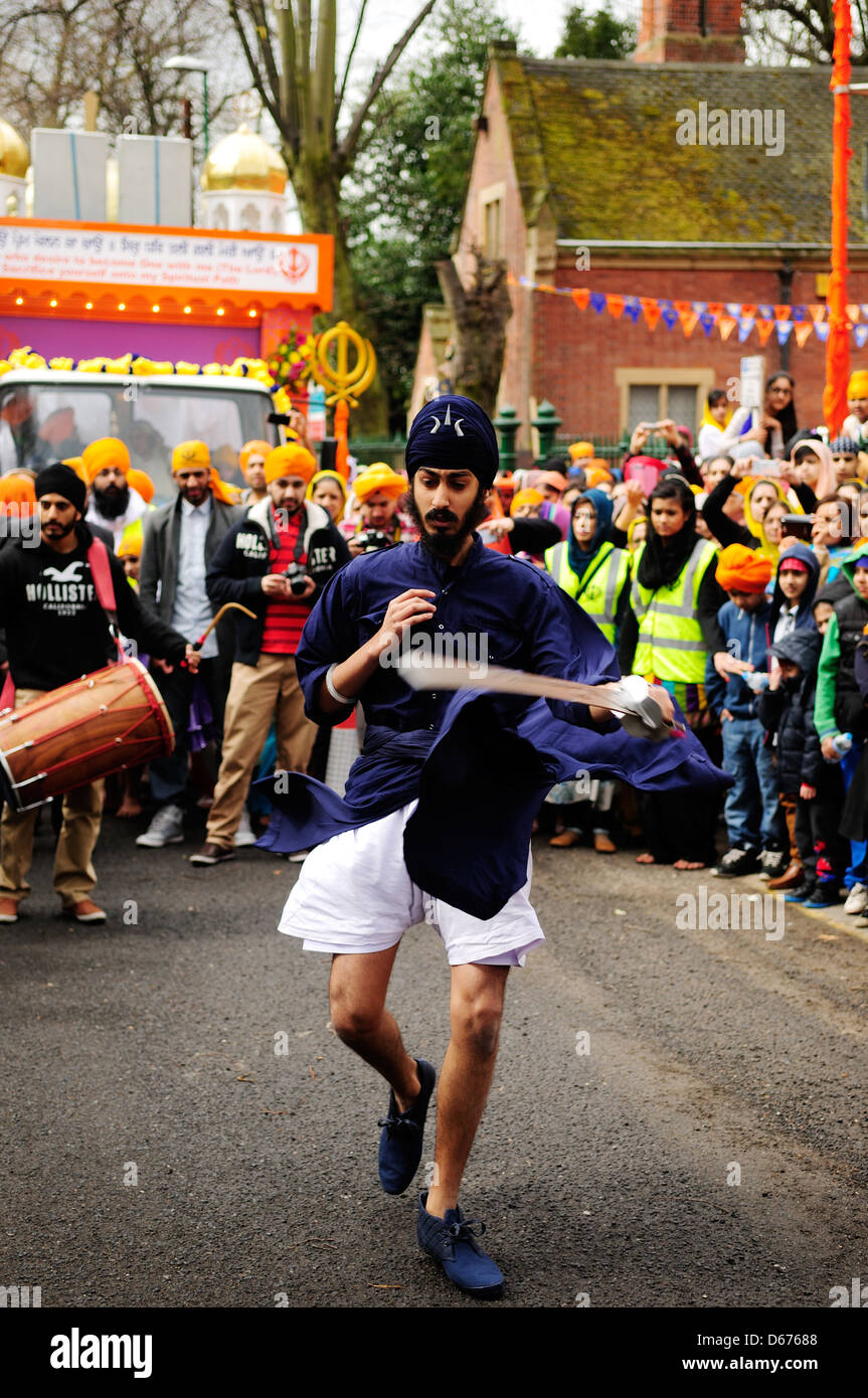 Indian festival uk procession hi-res stock photography and images - Alamy