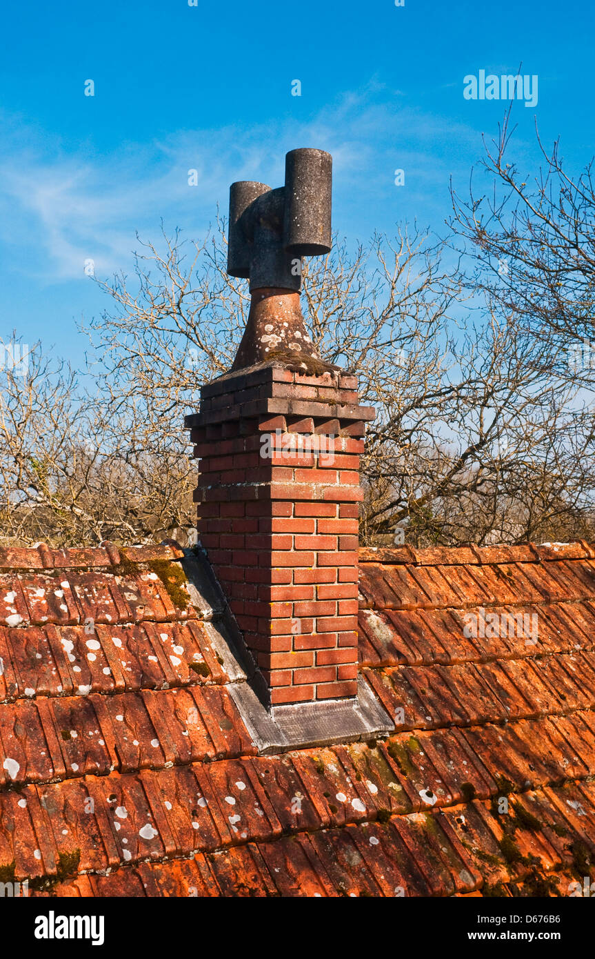 Old chimney pot hi-res stock photography and images - Alamy