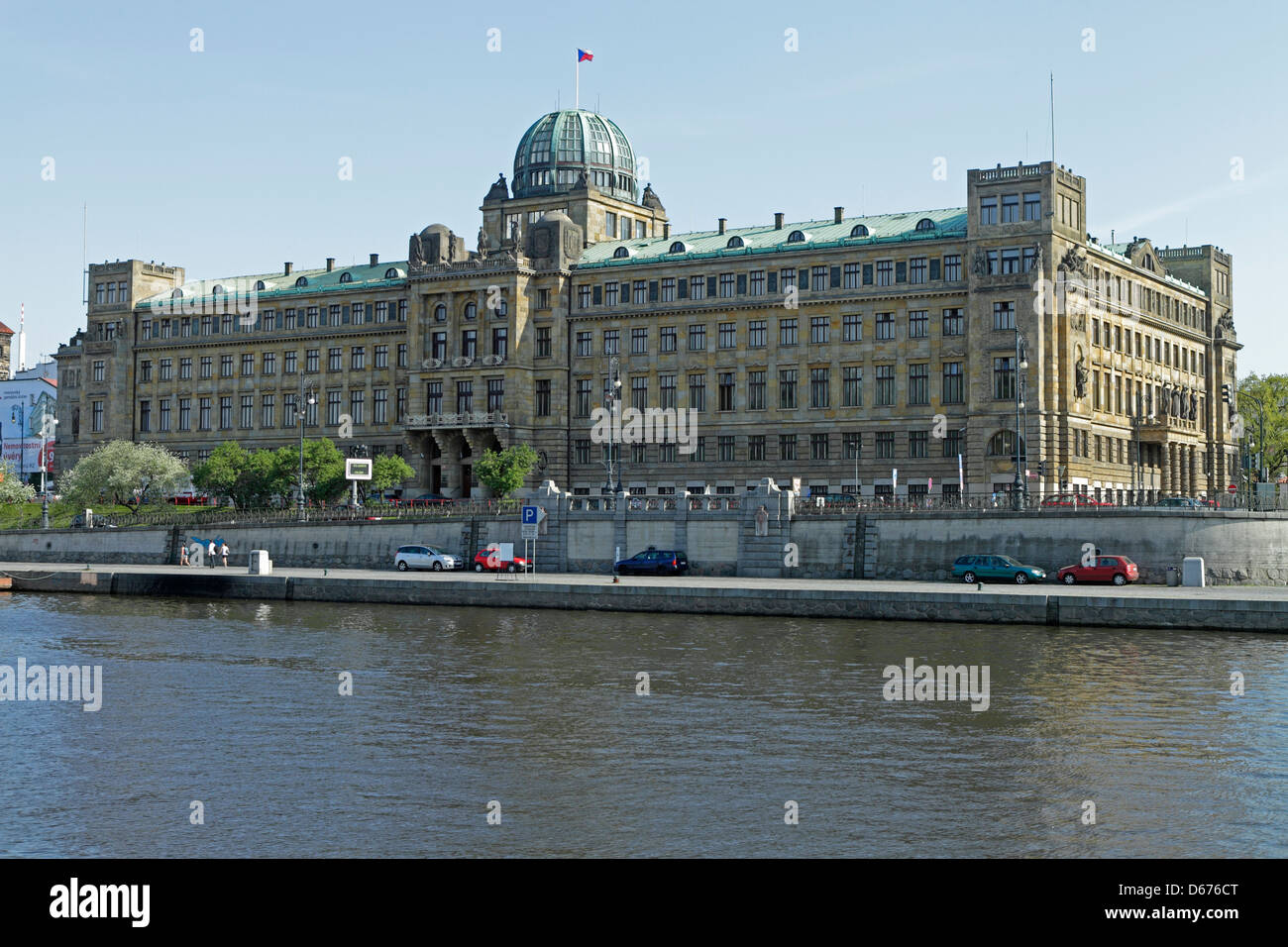 Ministry of industry hi-res stock photography and images - Alamy