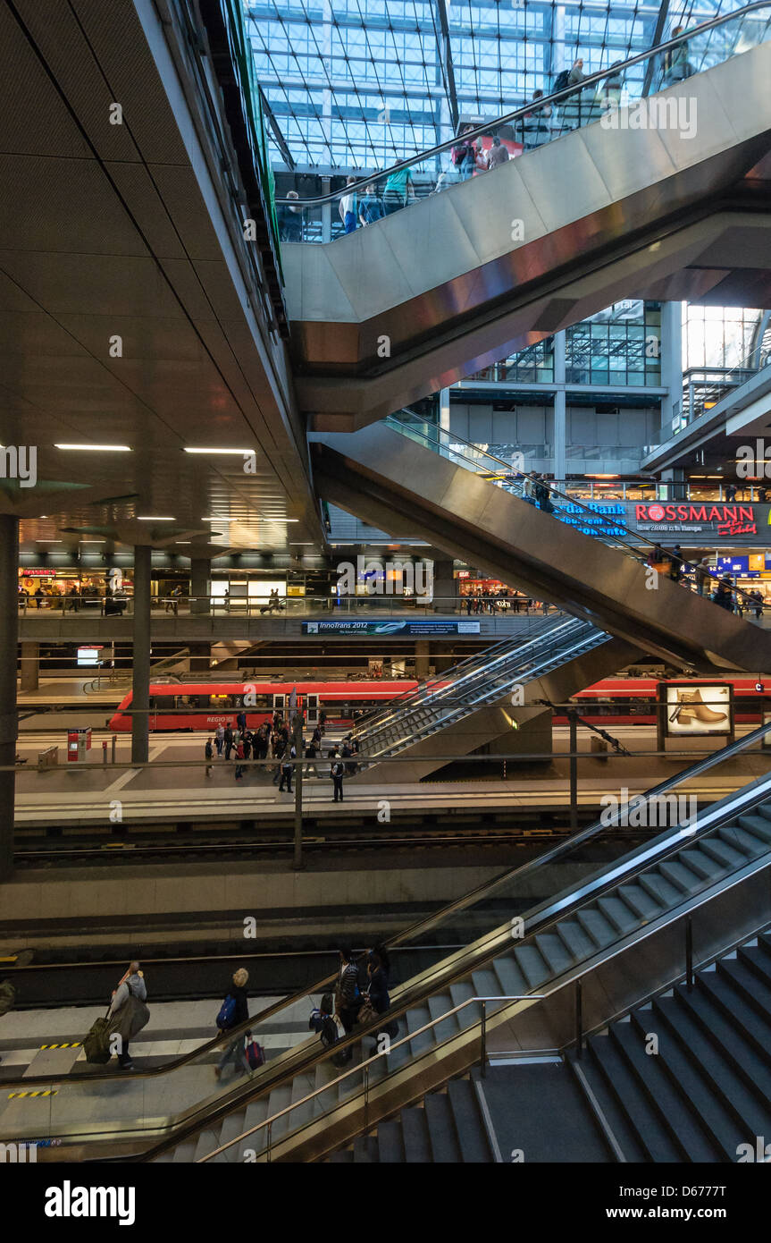 Berlin's main train station (Hauptbahnhof). Germany Stock Photo - Alamy