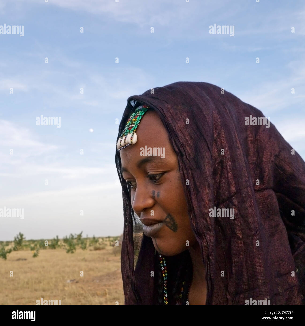 Wodaabe woman with face tattoos hi-res stock photography and images - Alamy