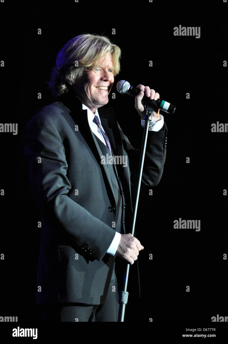 Peter noone singer hi-res stock photography and images - Alamy