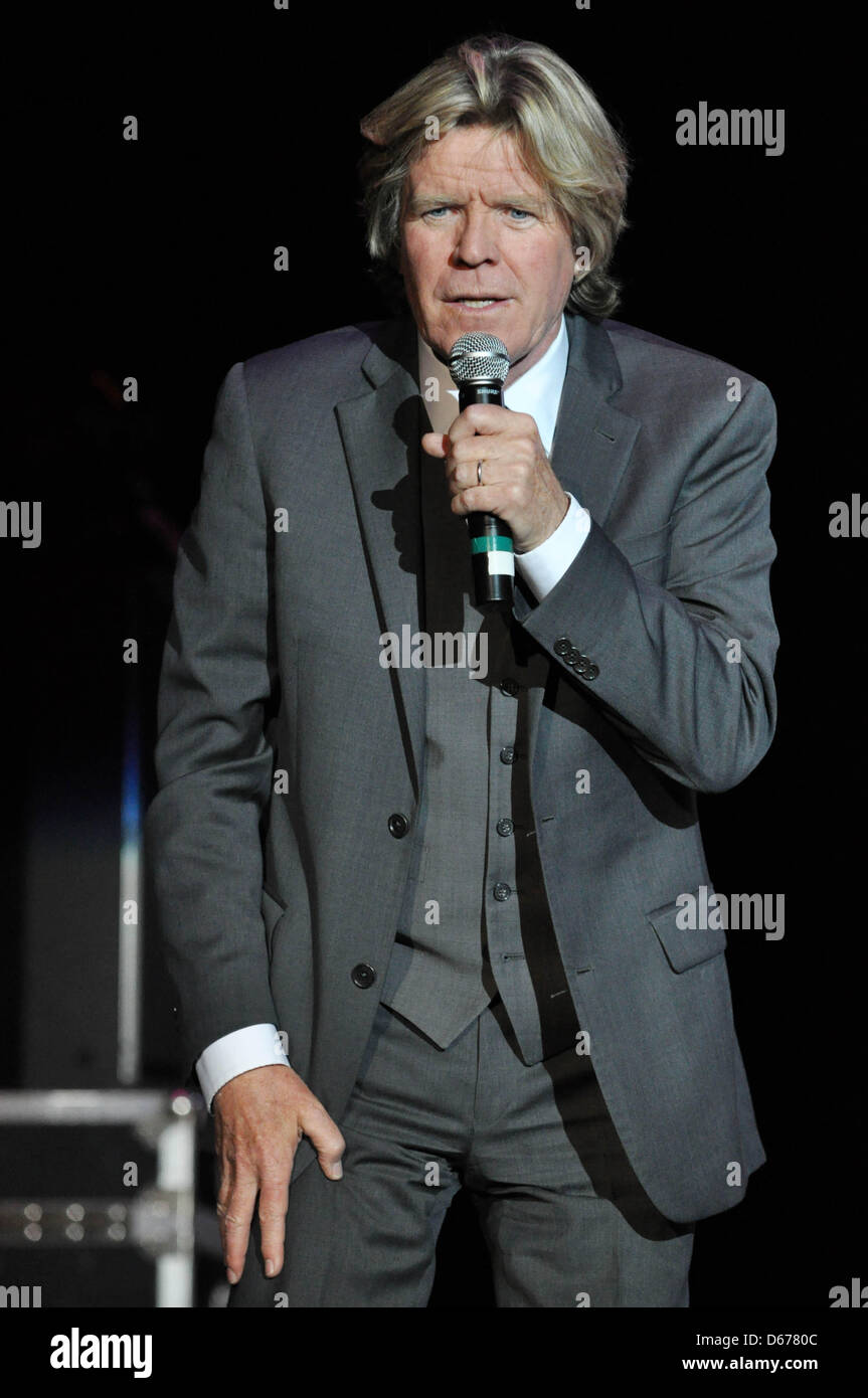 Peter noone singer hi-res stock photography and images - Alamy