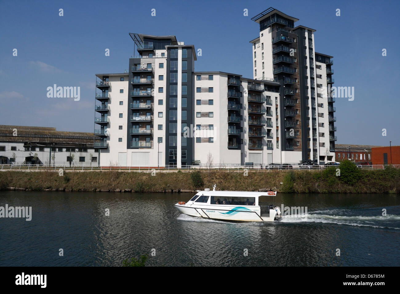 Cardiff Aquabus High Resolution Stock Photography and Images - Alamy