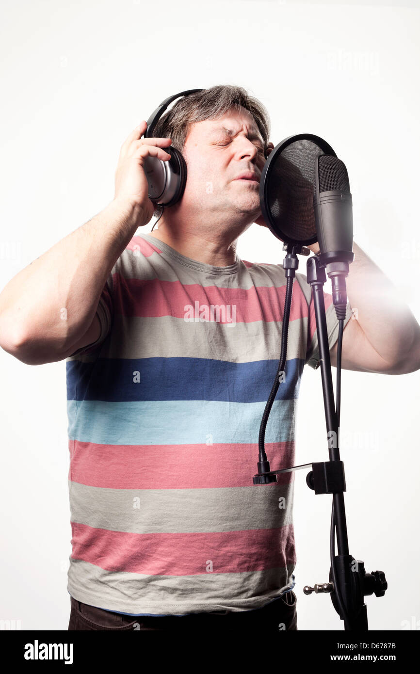 Singer recording studio hi-res stock photography and images - Alamy