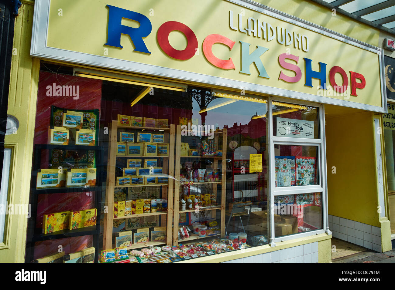 Rock shop llandudno wales hi-res stock photography and images - Alamy