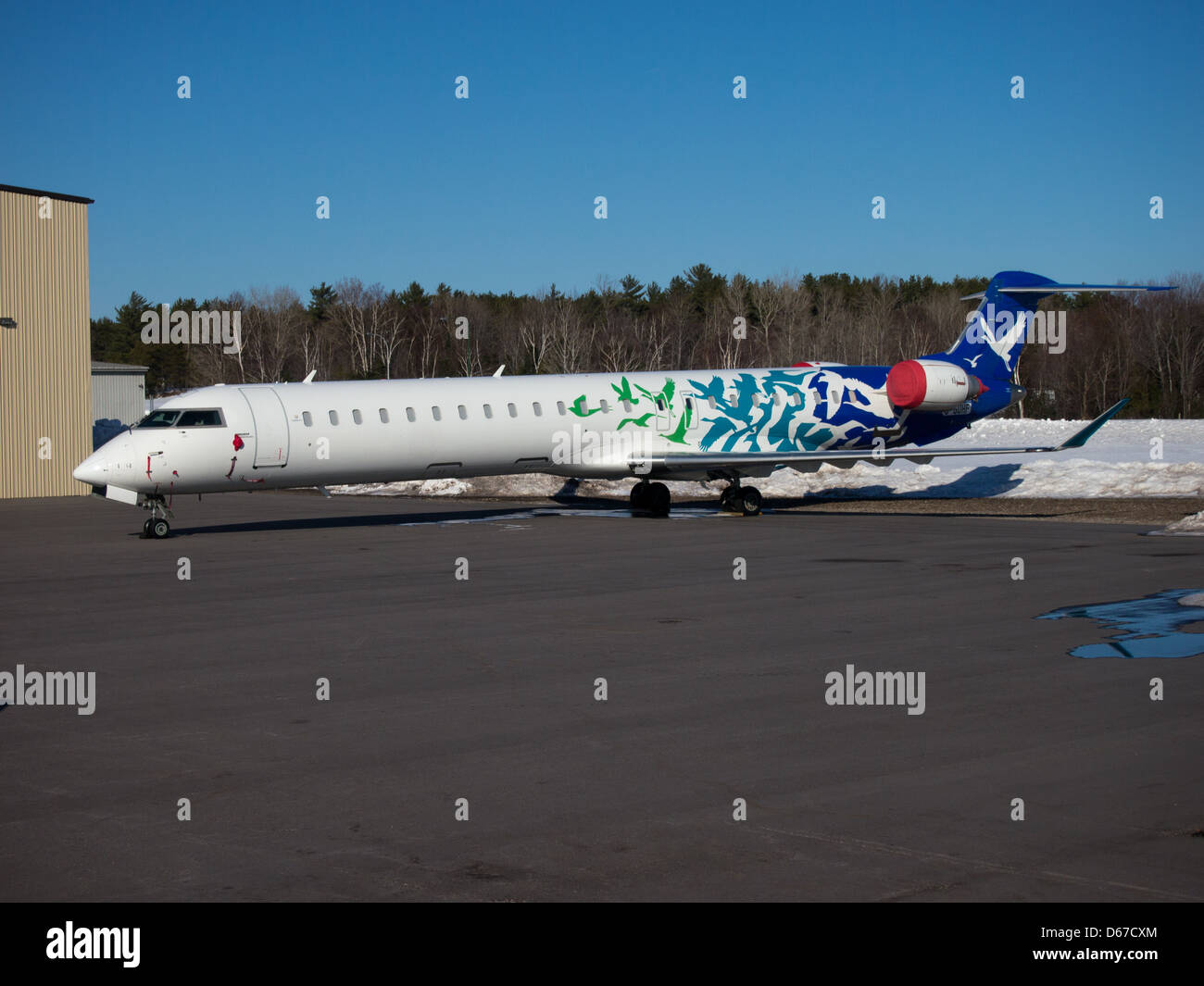 Crj 900 hi-res stock photography and images - Alamy