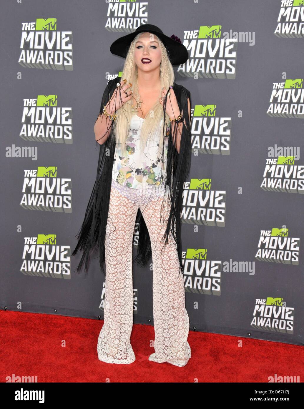 Ke$ha at arrivals for MTV Movie Awards - ARRIVALS, Sony Studios, Culver ...
