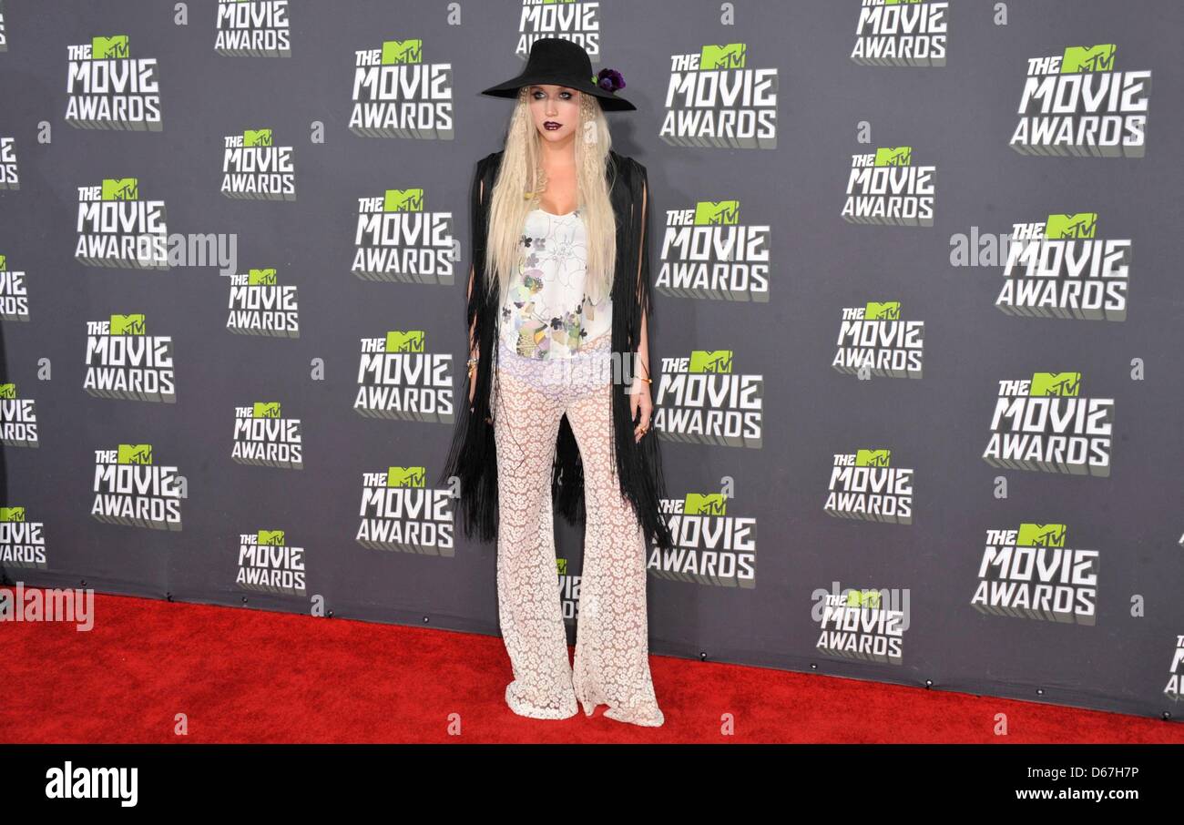 Ke$ha at arrivals for MTV Movie Awards - ARRIVALS, Sony Studios, Culver ...