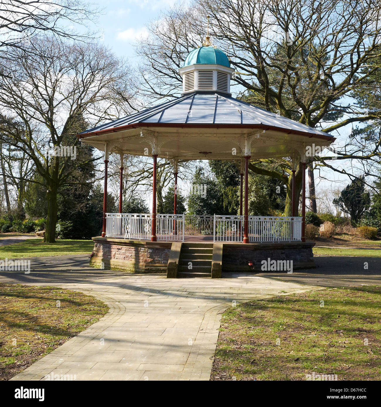 Victorian park bandstand england hi-res stock photography and images ...