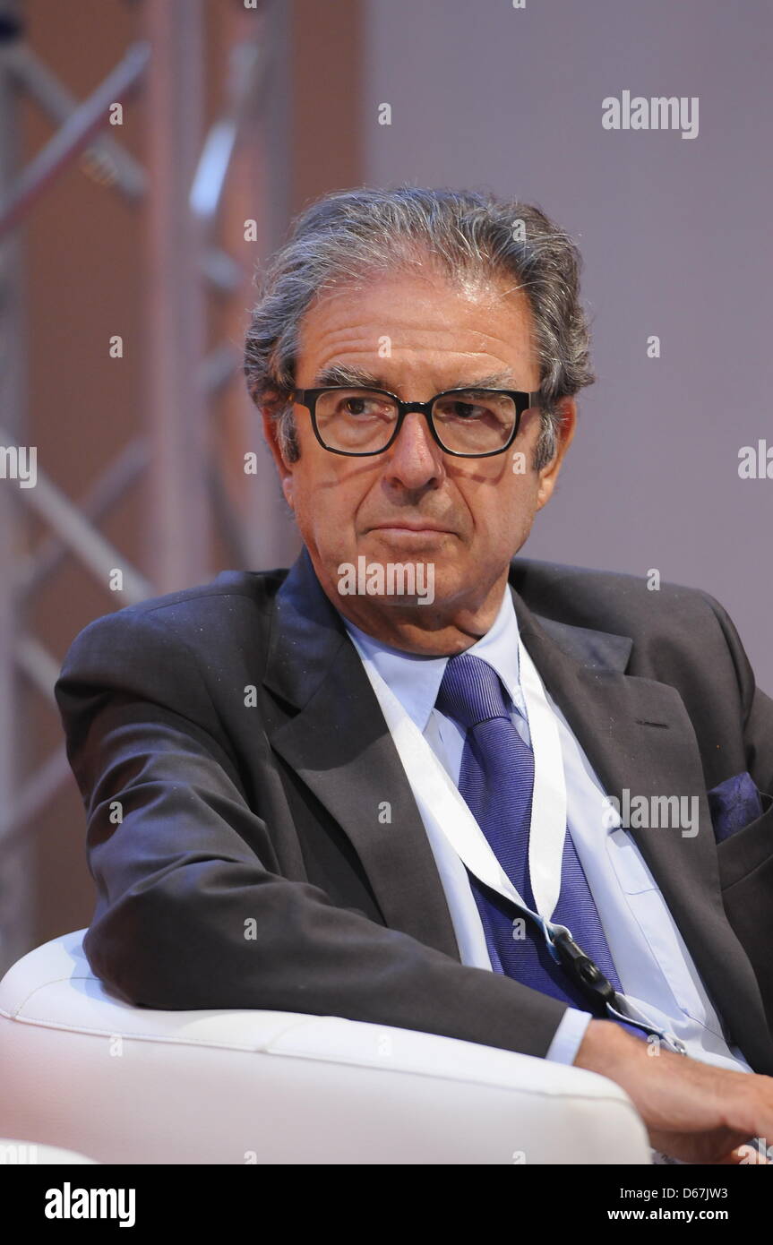 Filmproduzent hi-res stock photography and images - Alamy