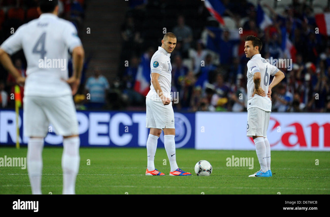 France's Adil Rami, Karim Benzema and Yohan Cabaye wait to kick off the ...