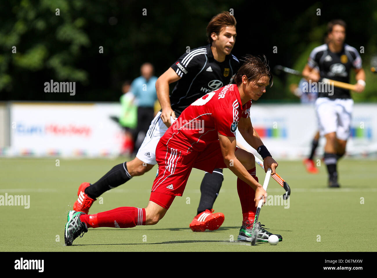 Germany's Christopher Zeller (l) and Belgium's Felix Denayer (r) are ...