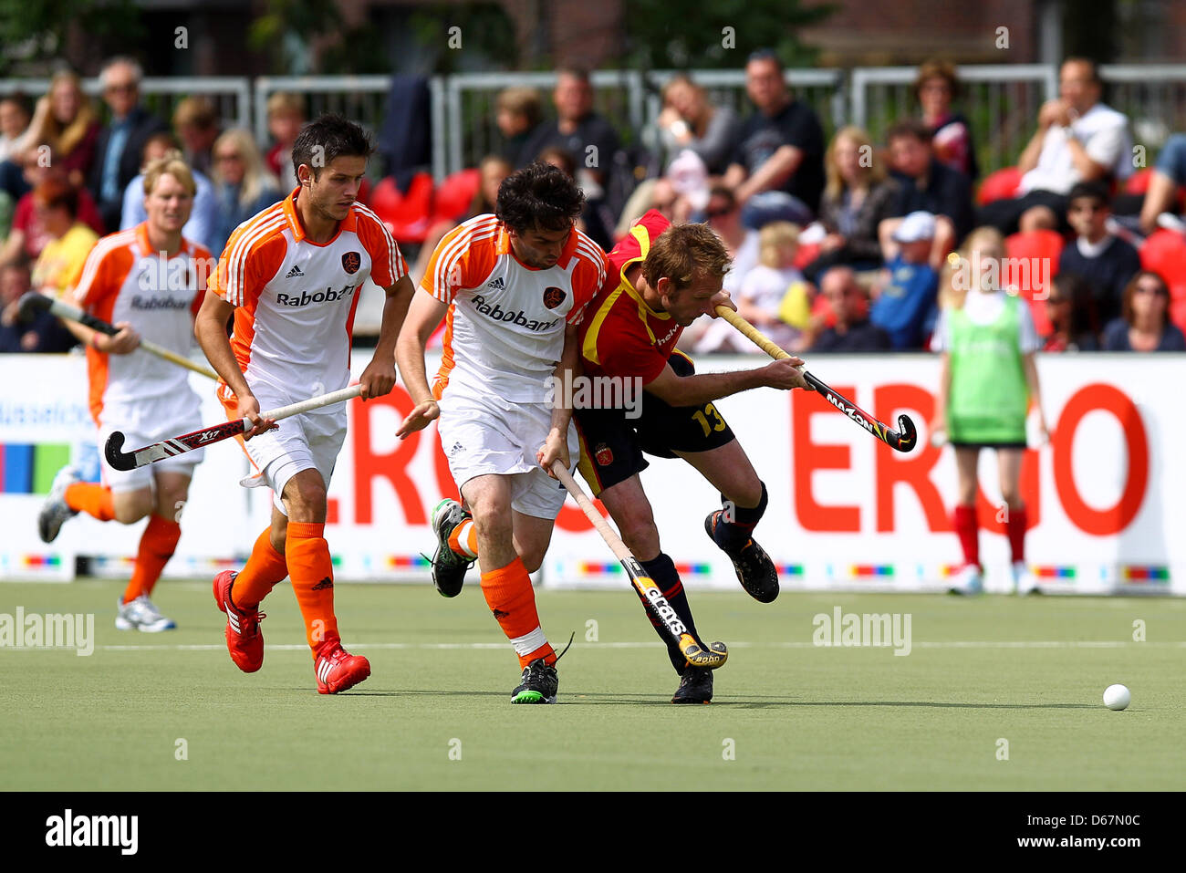 Spain's Ramon Alegre (r) and Dutch Marcel Balkestein (l) are pictured ...