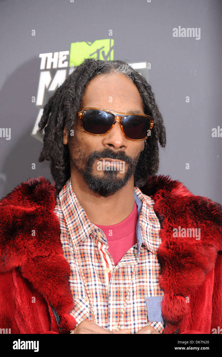 US rapper Snoop Lion aka Snoop Dogg arrives at the 2013 MTV Movie ...