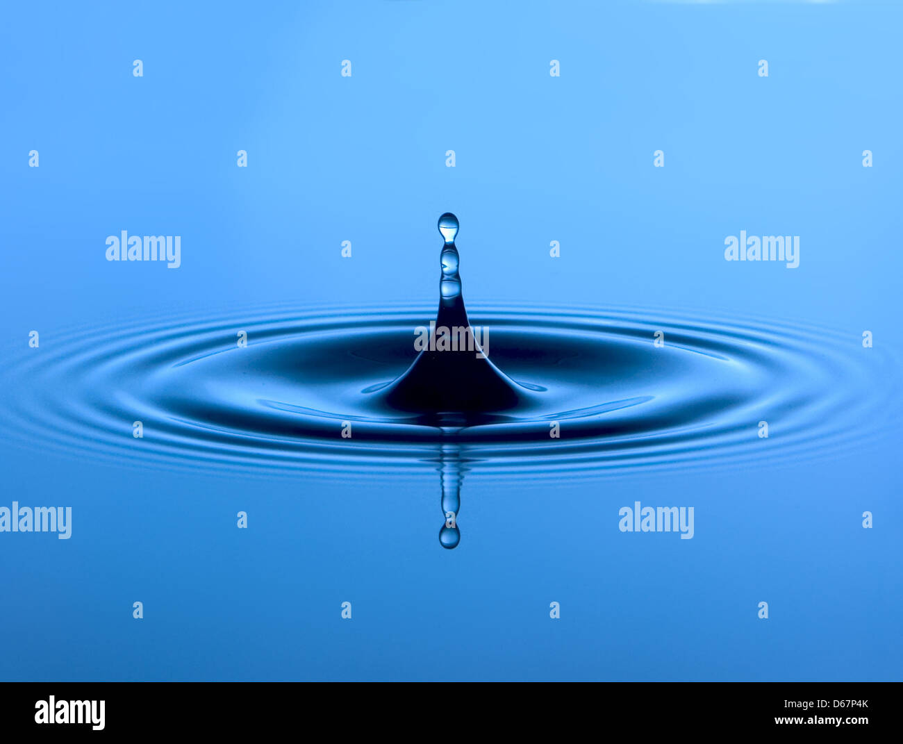 Waterdrops wasser hi-res stock photography and images - Alamy