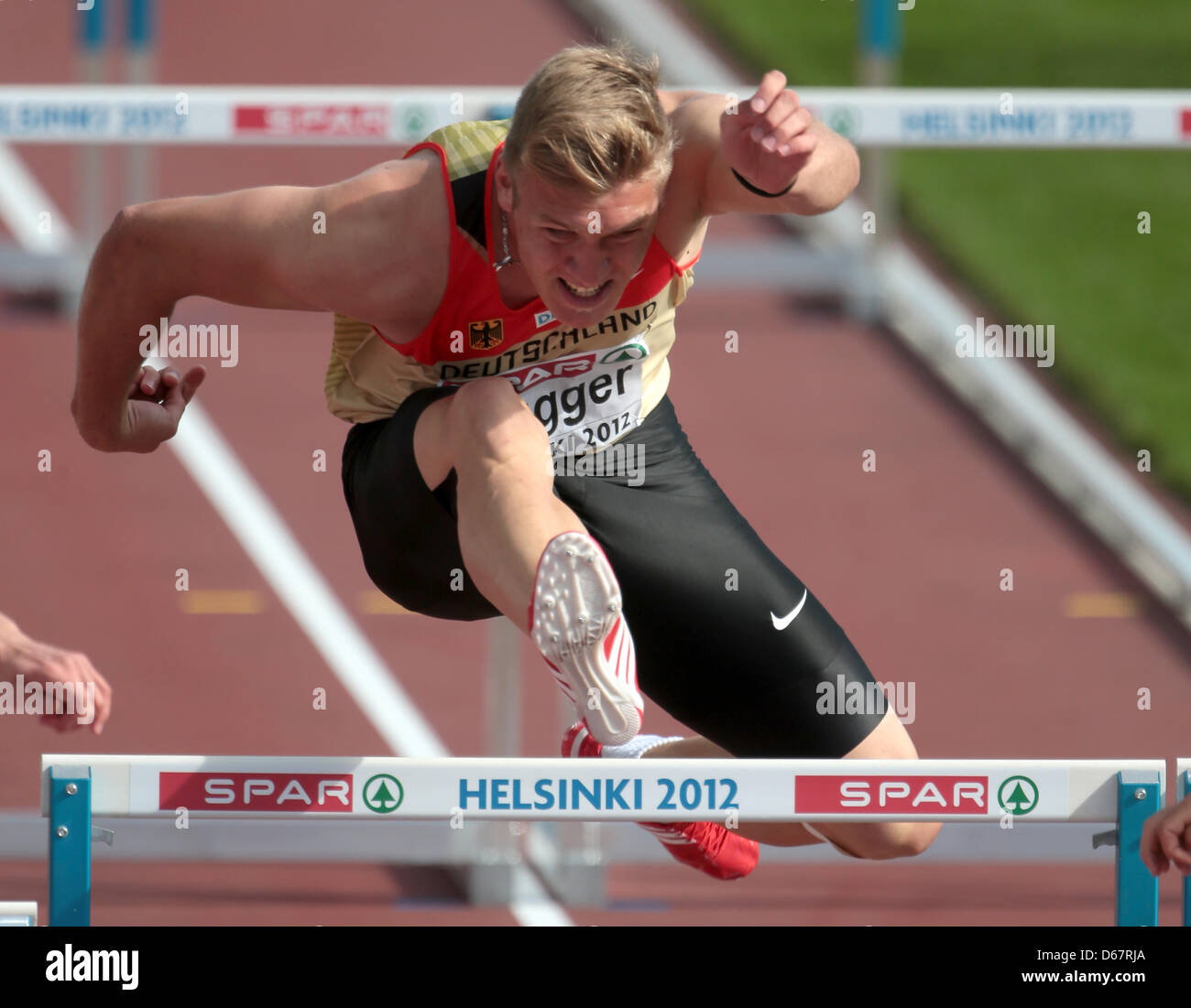 110 Meter Hurdles High Resolution Stock Photography and Images - Alamy