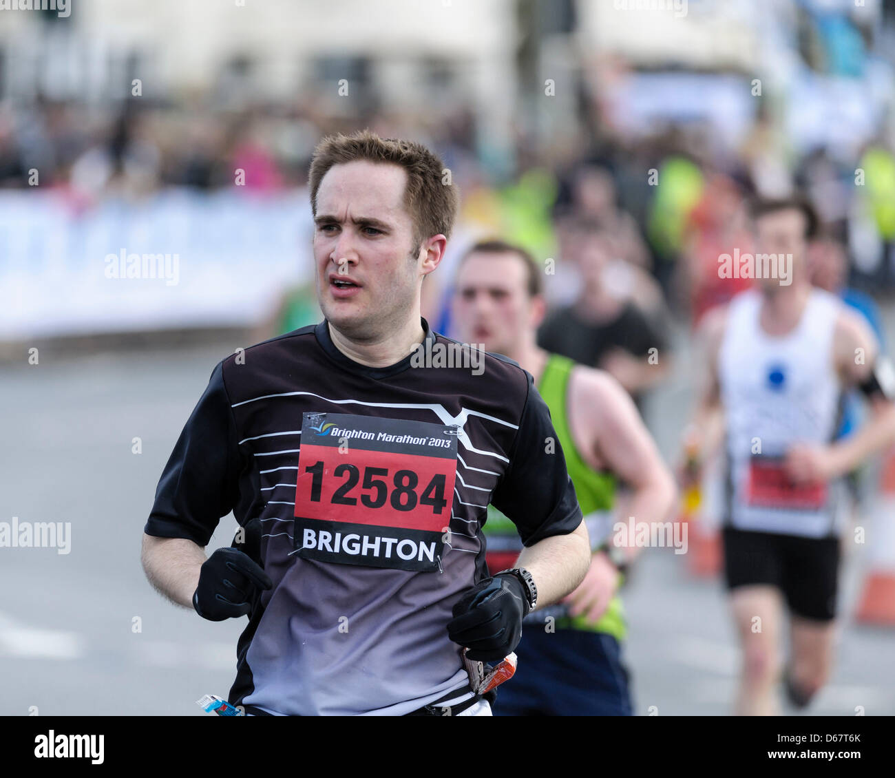 Runner runners brighton marathon hi-res stock photography and images ...