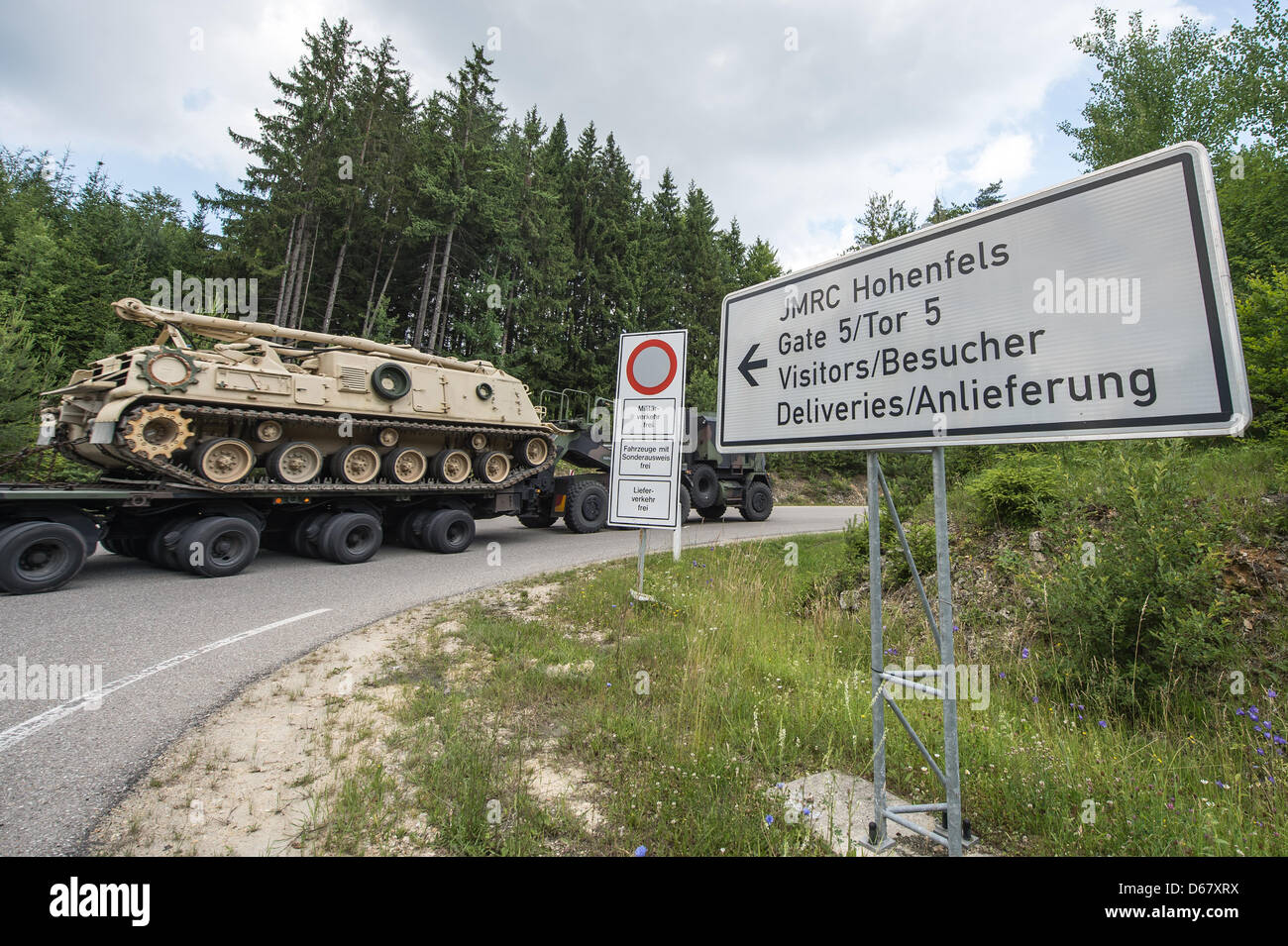 Military training grounds hi-res stock photography and images - Alamy