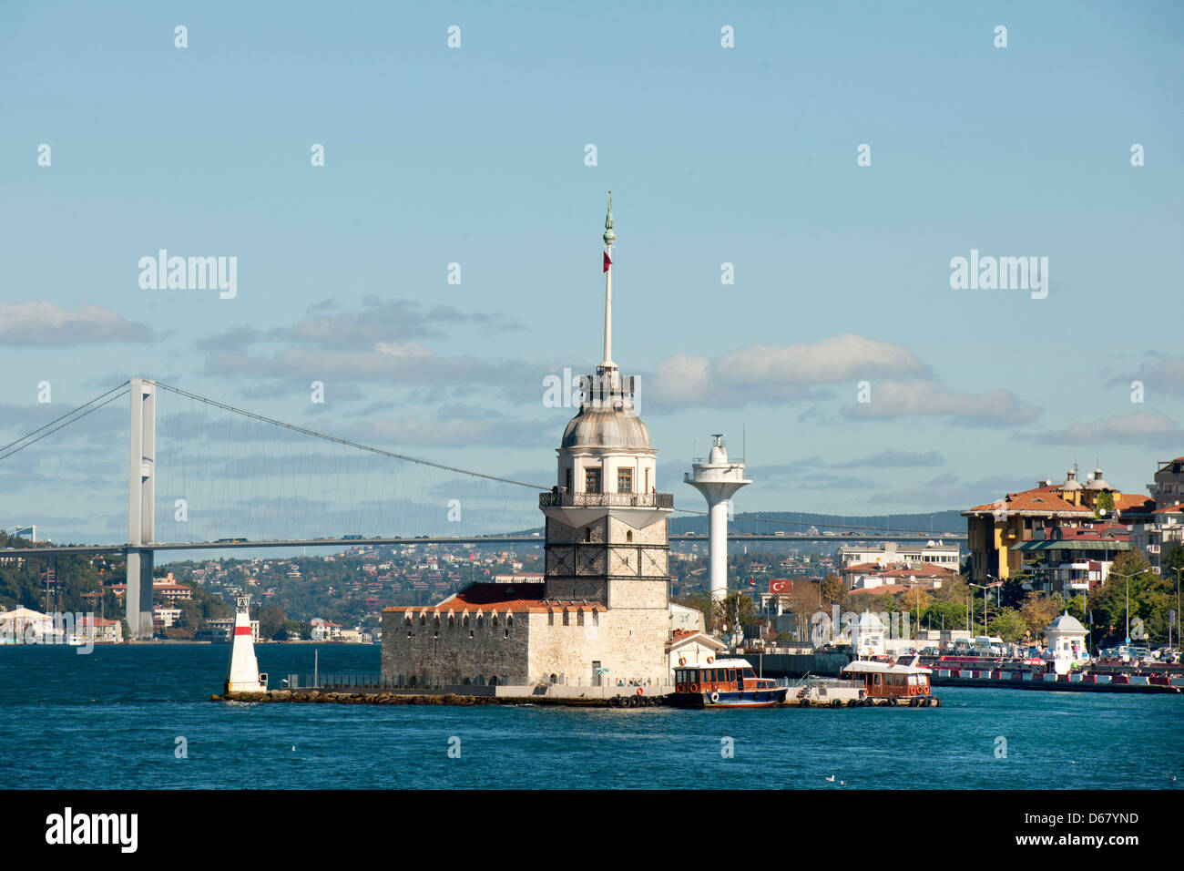 Türkei, Istanbul, Üsküdar, Maiden's Tower at the southern entrance of ...