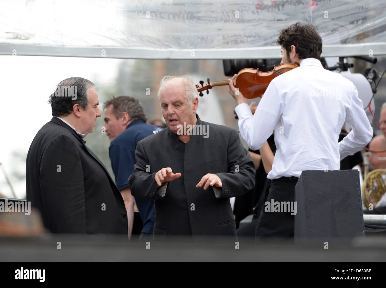 Conductor Daniel Barenboim and Daniel Barenboim and pianist Yefim ...