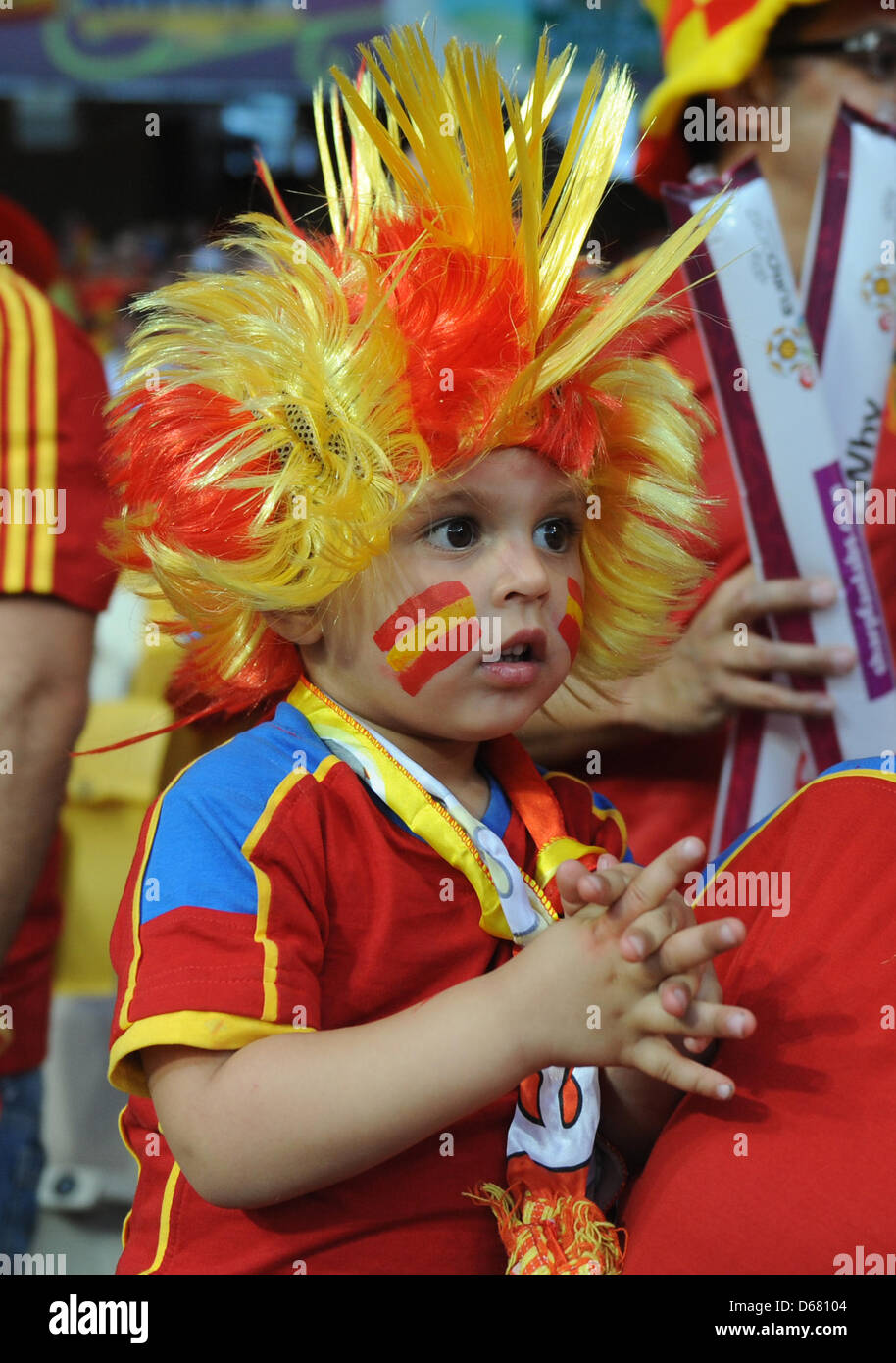 Hot Football Fans Paint