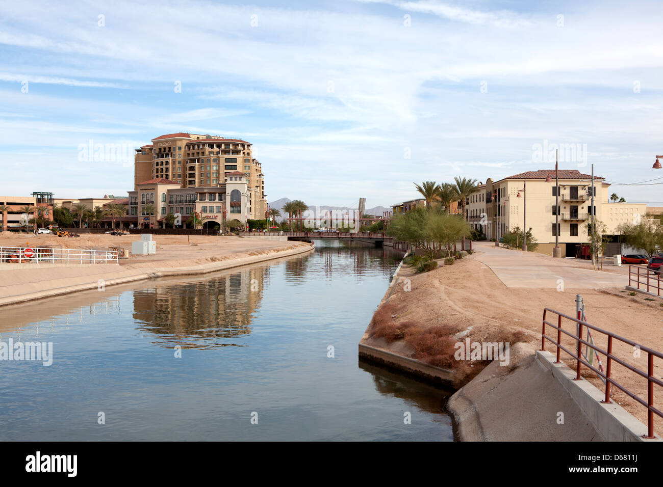 Arizona Canal in Scottsdale, Arizona, USA Stock Photo - Alamy
