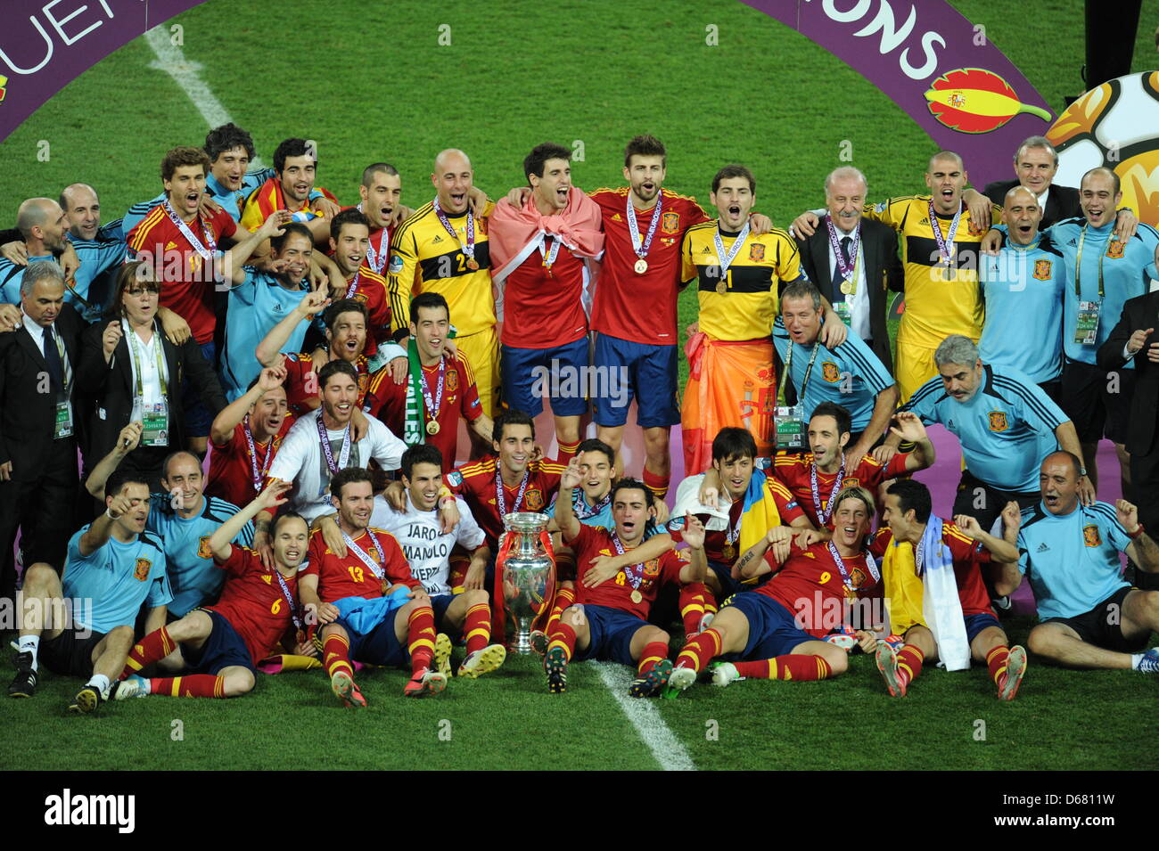 Spain's team celebrate with the trophy after winning the UEFA EURO 2012 ...