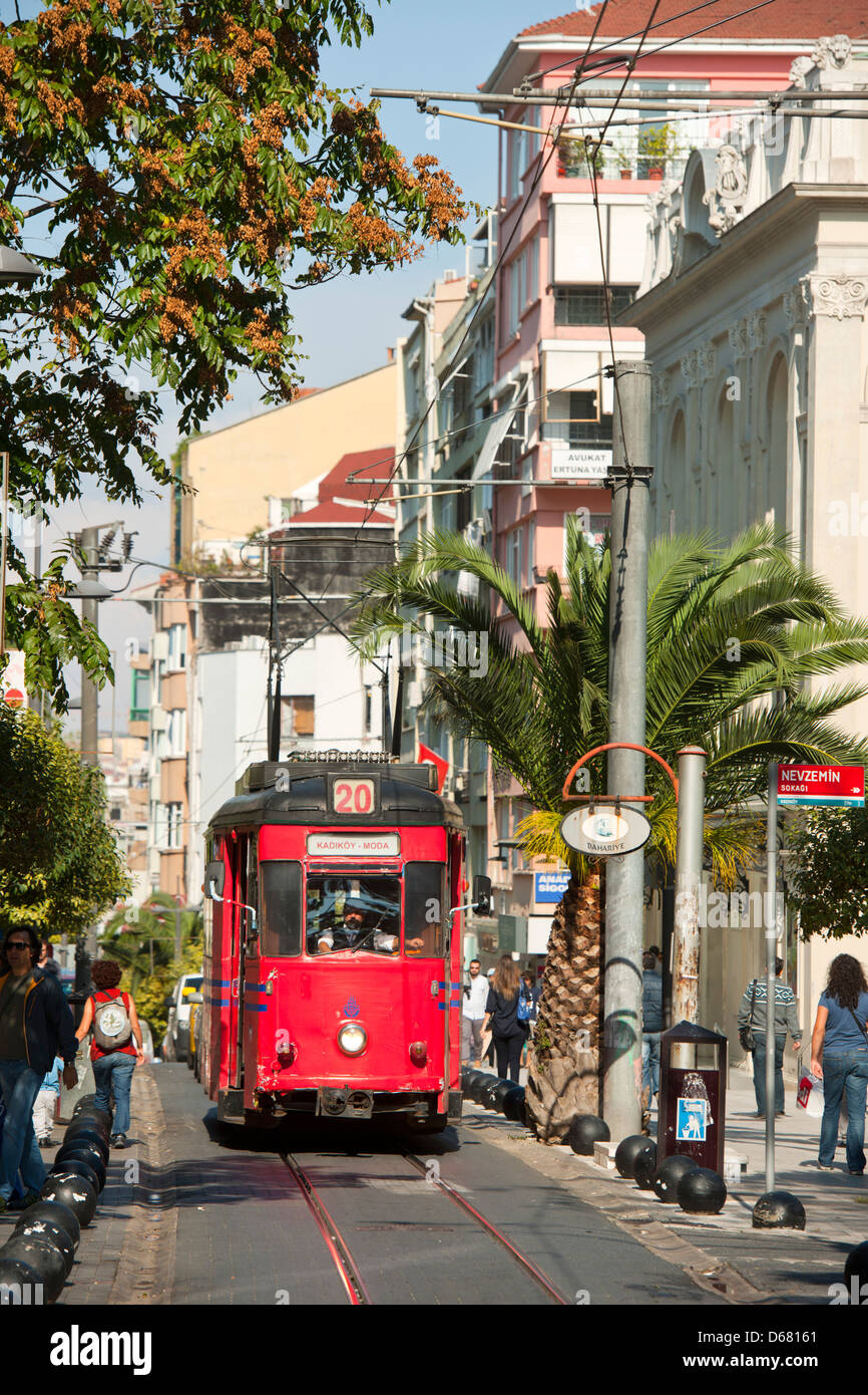Türkei, Istanbul, Kadiköy, historische Straßenbahn Kadiköy-Moda in der ...