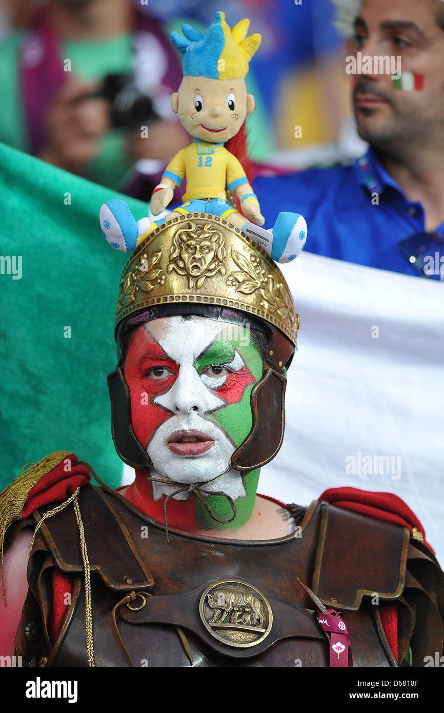 Italy football fans sad hi-res stock photography and images - Alamy