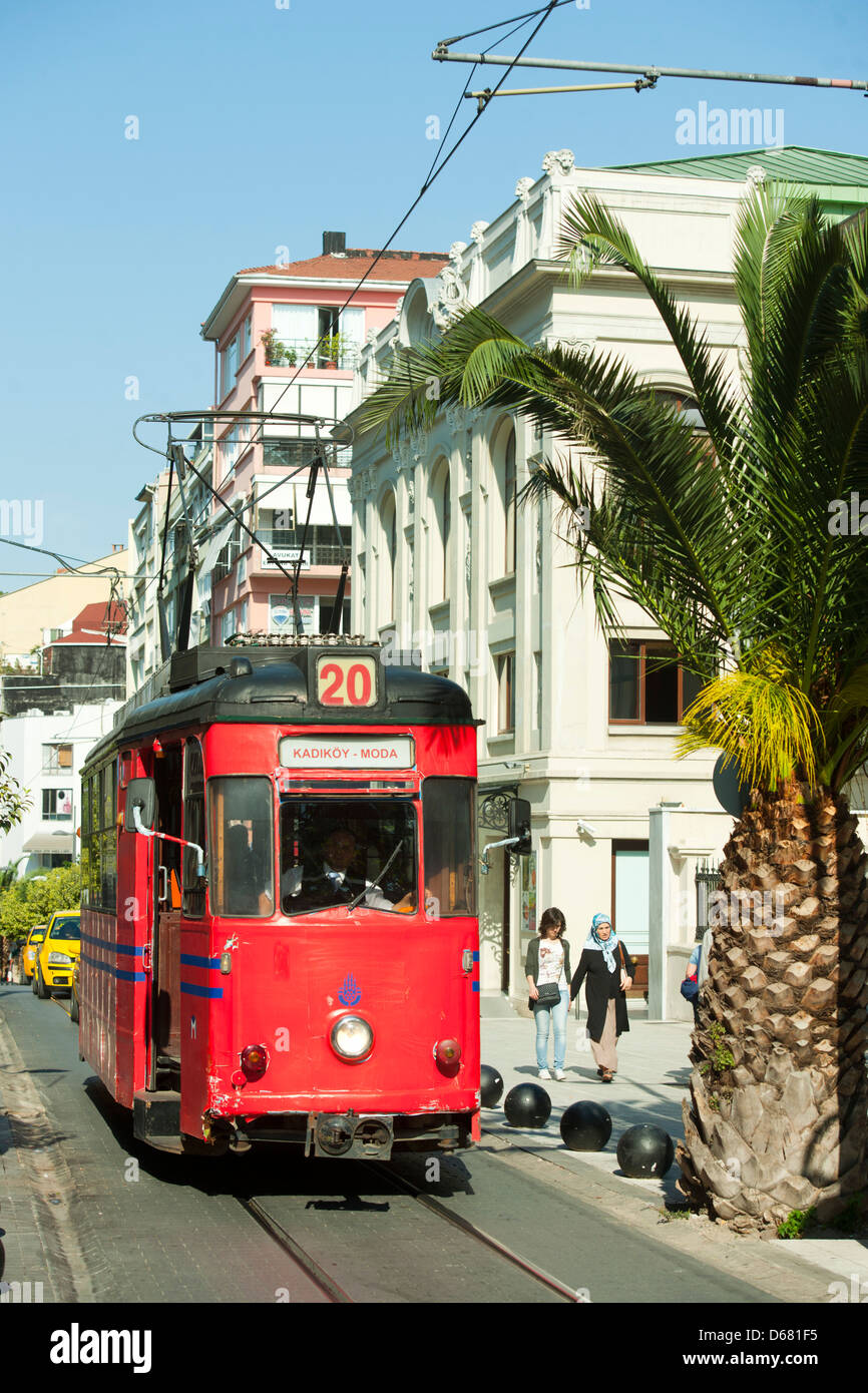 Türkei, Istanbul, Kadiköy, historische Straßenbahn Kadiköy-Moda in der ...
