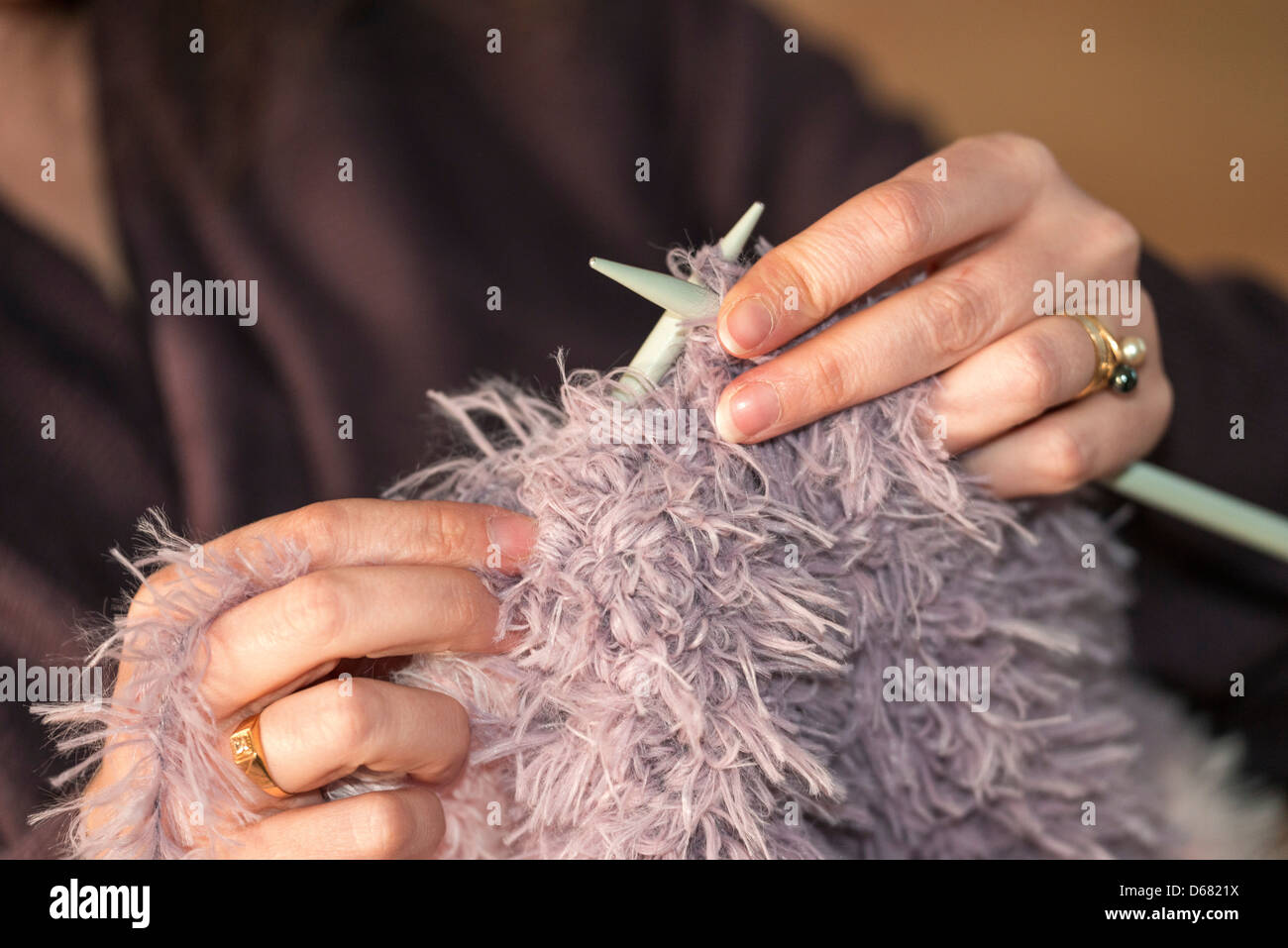 Knitting pin hi-res stock photography and images - Alamy